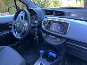 White Toyota Yaris 2012 in Vilnius, with an engine capacity of 1.50 L and mileage of 249 thousand km for 6499 €, photo 17 on AUTOMOTO.COM.LV