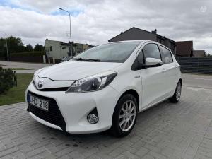 White Toyota Yaris 2012 in Silute, with an engine capacity of 1.50 L and mileage of 192 thousand km for 5700 €, photo  on AUTOMOTO.COM.LV