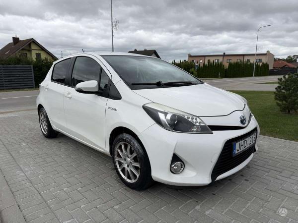 Balts Toyota Yaris 2012 Šilutė, ar dzinēja tilpumu 1.50 L un nobraukumu 192 tūkst. km par 5700 €, foto 3 vietnē AUTOMOTO.COM.LV
