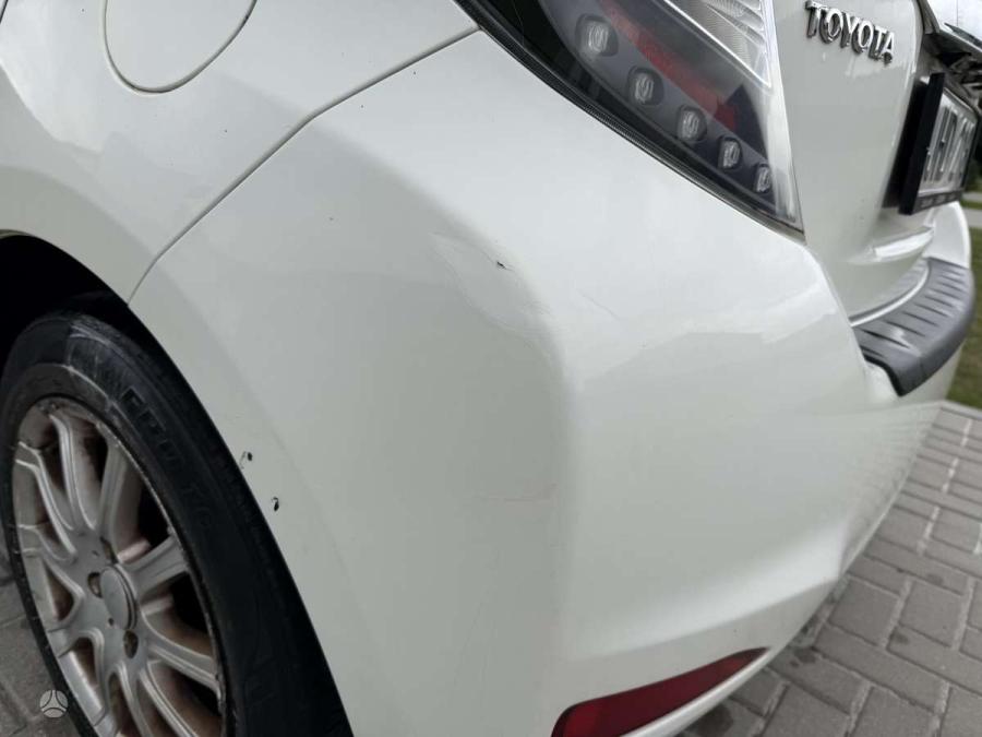 Balts Toyota Yaris 2012 Šilutė, ar dzinēja tilpumu 1.50 L un nobraukumu 192 tūkst. km par 5700 €, foto 6 vietnē AUTOMOTO.COM.LV