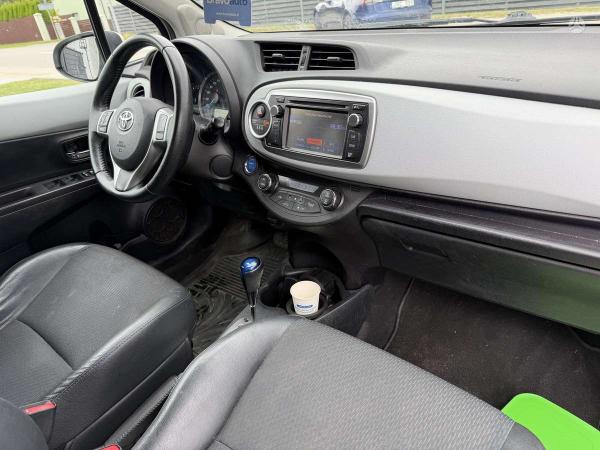 Balts Toyota Yaris 2012 Šilutė, ar dzinēja tilpumu 1.50 L un nobraukumu 192 tūkst. km par 5700 €, foto 10 vietnē AUTOMOTO.COM.LV