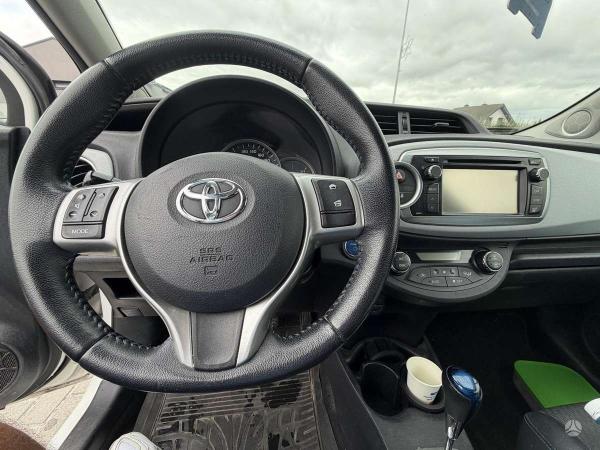 Balts Toyota Yaris 2012 Šilutė, ar dzinēja tilpumu 1.50 L un nobraukumu 192 tūkst. km par 5700 €, foto 11 vietnē AUTOMOTO.COM.LV