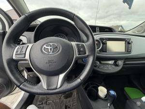 Balts Toyota Yaris 2012 Šilutė, ar dzinēja tilpumu 1.50 L un nobraukumu 192 tūkst. km par 5700 €, foto 11 vietnē AUTOMOTO.COM.LV