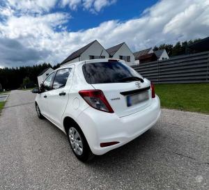 Balts Toyota Yaris 2012 Viļņa, ar dzinēja tilpumu 1.36 L un nobraukumu 198 tūkst. km par 3650 €, foto 4 vietnē AUTOMOTO.COM.LV