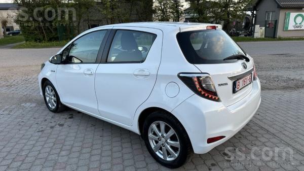 Balts Toyota Yaris 2013 Liepāja, ar dzinēja tilpumu 1.50 L un nobraukumu 193 tūkst. km par 7150 €, foto 6 vietnē AUTOMOTO.COM.LV