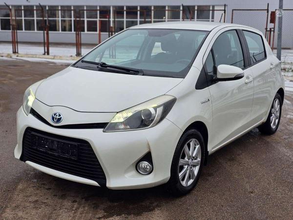 Balts Toyota Yaris 2013 Rokiškis, ar dzinēja tilpumu 1.50 L un nobraukumu 260 tūkst. km par 4650 €, foto 1 vietnē AUTOMOTO.COM.LV