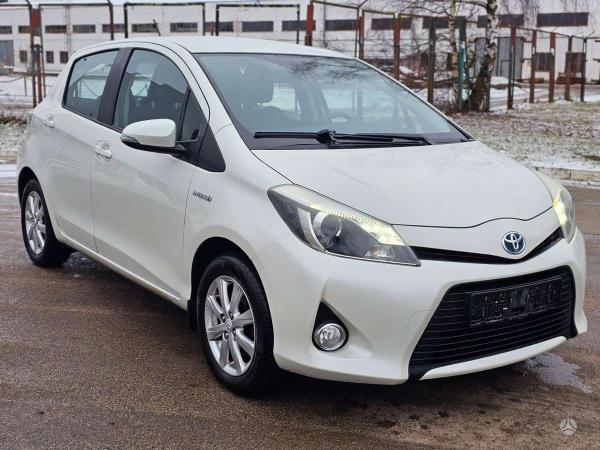 Balts Toyota Yaris 2013 Rokiškis, ar dzinēja tilpumu 1.50 L un nobraukumu 260 tūkst. km par 4650 €, foto 2 vietnē AUTOMOTO.COM.LV