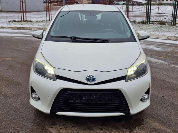 Balts Toyota Yaris 2013 Rokiškis, ar dzinēja tilpumu 1.50 L un nobraukumu 260 tūkst. km par 4650 €, foto 4 vietnē AUTOMOTO.COM.LV