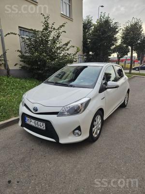 White Toyota Yaris 2013 in Ludza, with an engine capacity of 1.50 L and mileage of 230 thousand km for 6150 €, photo 7 on AUTOMOTO.COM.LV