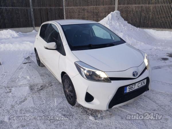 White Toyota Yaris 2013 in Tallinn, with an engine capacity of 1.50 L and mileage of 270 thousand km for 5995 €, photo 1 on AUTOMOTO.COM.LV
