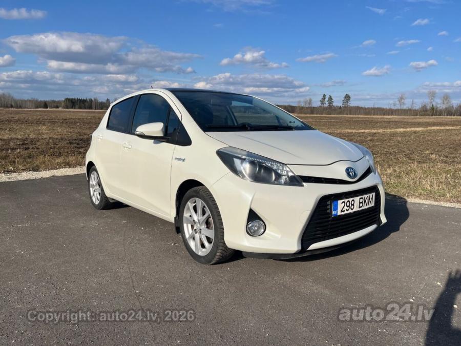 White Toyota Yaris 2013 in Tartu, with an engine capacity of 1.50 L and mileage of 172 thousand km for 7600 €, photo 1 on AUTOMOTO.COM.LV