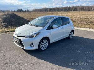 White Toyota Yaris 2013 in Tartu, with an engine capacity of 1.50 L and mileage of 172 thousand km for 7600 €, photo 4 on AUTOMOTO.COM.LV
