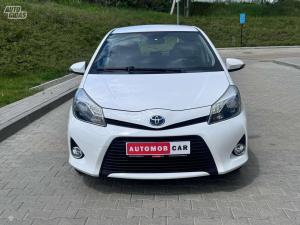 Balts Toyota Yaris 2013 Viļņa, ar dzinēja tilpumu 1.50 L un nobraukumu 163 tūkst. km par 8500 €, foto 3 vietnē AUTOMOTO.COM.LV