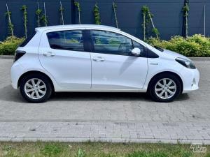 Balts Toyota Yaris 2013 Viļņa, ar dzinēja tilpumu 1.50 L un nobraukumu 163 tūkst. km par 8500 €, foto 6 vietnē AUTOMOTO.COM.LV