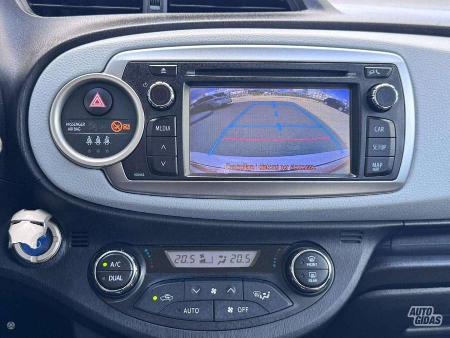 Balts Toyota Yaris 2013 Viļņa, ar dzinēja tilpumu 1.50 L un nobraukumu 163 tūkst. km par 8500 €, foto 16 vietnē AUTOMOTO.COM.LV