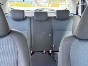 Balts Toyota Yaris 2013 Viļņa, ar dzinēja tilpumu 1.50 L un nobraukumu 163 tūkst. km par 8500 €, foto 21 vietnē AUTOMOTO.COM.LV