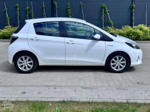 Balts Toyota Yaris 2013 Viļņa, ar dzinēja tilpumu 1.50 L un nobraukumu 163 tūkst. km par 8500 €, foto 6 vietnē AUTOMOTO.COM.LV