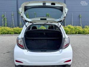 Balts Toyota Yaris 2013 Viļņa, ar dzinēja tilpumu 1.50 L un nobraukumu 163 tūkst. km par 8500 €, foto 10 vietnē AUTOMOTO.COM.LV