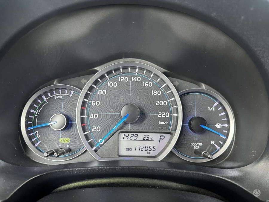White Toyota Yaris 2013 in Vilnius, with an engine capacity of 1.50 L and mileage of 172 thousand km for 8450 €, photo 12 on AUTOMOTO.COM.LV