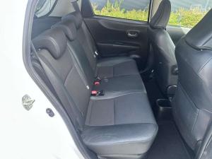 White Toyota Yaris 2013 in Vilnius, with an engine capacity of 1.50 L and mileage of 172 thousand km for 8450 €, photo 19 on AUTOMOTO.COM.LV