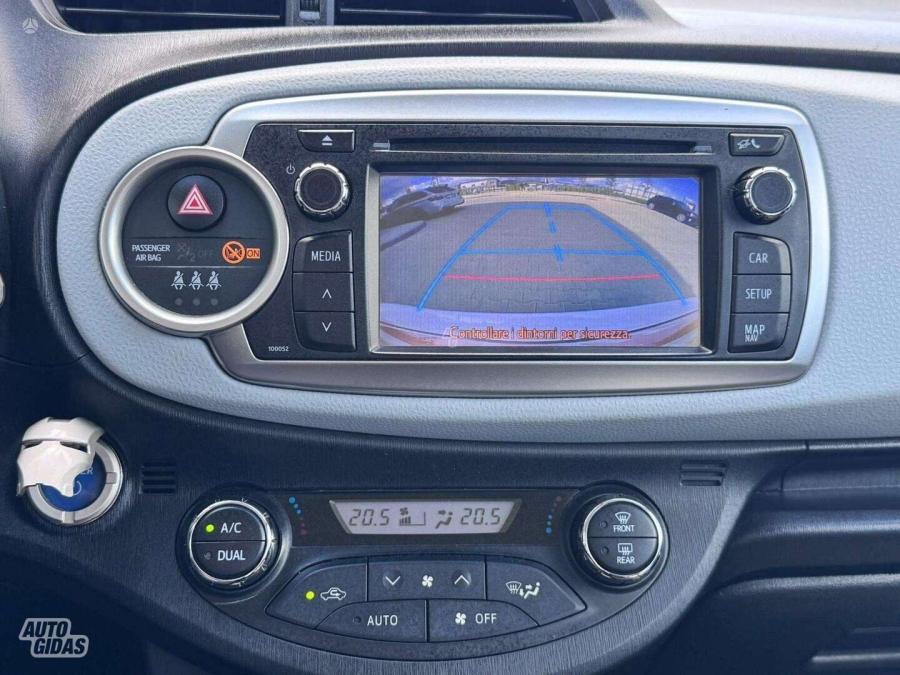 White Toyota Yaris 2013 in Vilnius, with an engine capacity of 1.50 L and mileage of 163 thousand km for 8500 €, photo 16 on AUTOMOTO.COM.LV