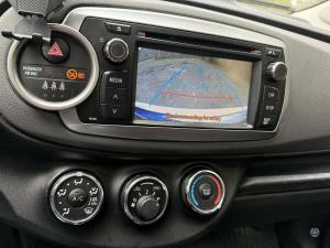 Balts Toyota Yaris 2013 Viļņa, ar dzinēja tilpumu 1.36 L un nobraukumu 267 tūkst. km par 3850 €, foto 6 vietnē AUTOMOTO.COM.LV