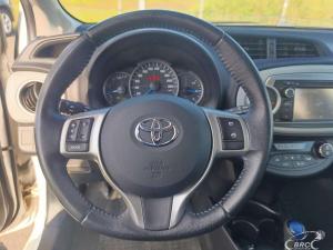 White Toyota Yaris 2013 in Vilnius, with an engine capacity of 1.50 L and mileage of 130 thousand km for 5900 €, photo 16 on AUTOMOTO.COM.LV