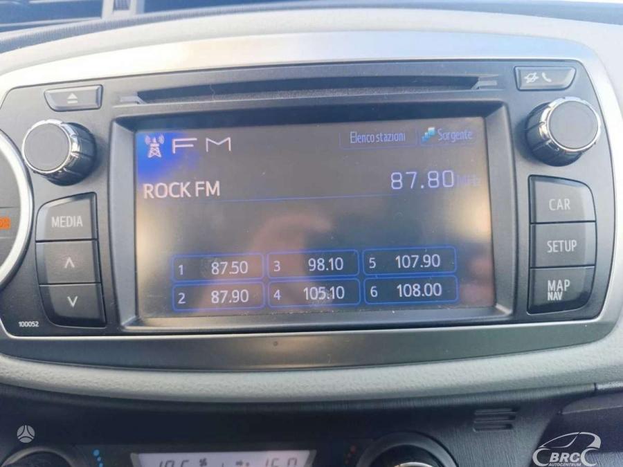 White Toyota Yaris 2013 in Vilnius, with an engine capacity of 1.50 L and mileage of 130 thousand km for 5900 €, photo 28 on AUTOMOTO.COM.LV