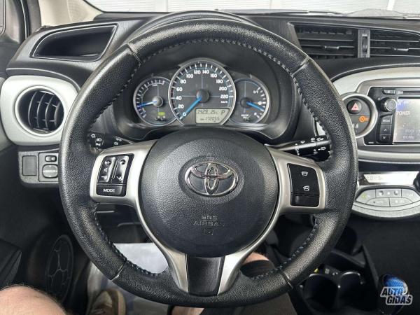 Balts Toyota Yaris 2013 Viļņa, ar dzinēja tilpumu 1.50 L un nobraukumu 172 tūkst. km par 7950 €, foto 10 vietnē AUTOMOTO.COM.LV