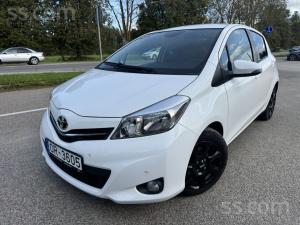 White Toyota Yaris 2013 in Ogre, with an engine capacity of 1.40 L and mileage of 178 thousand km for 5650 €, photo  on AUTOMOTO.COM.LV