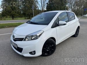 Balts Toyota Yaris 2013 Ogre, ar dzinēja tilpumu 1.40 L un nobraukumu 178 tūkst. km par 5650 €, foto 3 vietnē AUTOMOTO.COM.LV
