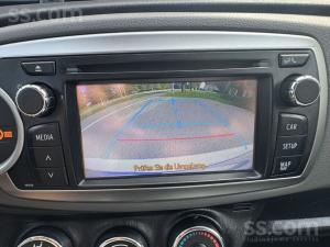 Balts Toyota Yaris 2013 Ogre, ar dzinēja tilpumu 1.40 L un nobraukumu 178 tūkst. km par 5650 €, foto 13 vietnē AUTOMOTO.COM.LV