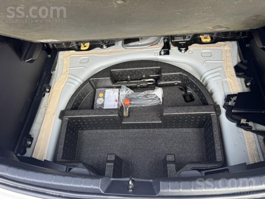 Balts Toyota Yaris 2013 Ogre, ar dzinēja tilpumu 1.40 L un nobraukumu 178 tūkst. km par 5650 €, foto 14 vietnē AUTOMOTO.COM.LV