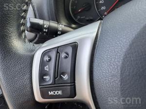 Balts Toyota Yaris 2013 Ogre, ar dzinēja tilpumu 1.40 L un nobraukumu 178 tūkst. km par 5650 €, foto 17 vietnē AUTOMOTO.COM.LV