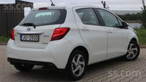 White Toyota Yaris 2014 in Riga, with an engine capacity of 1.50 L and mileage of 100 thousand km for 6850 €, photo 8 on AUTOMOTO.COM.LV