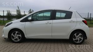 White Toyota Yaris 2014 in Riga, with an engine capacity of 1.50 L and mileage of 100 thousand km for 6850 €, photo 12 on AUTOMOTO.COM.LV