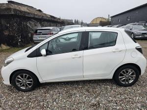 Balts Toyota Yaris 2014 Tauragė, ar dzinēja tilpumu 1.36 L un nobraukumu 370 tūkst. km par 3000 €, foto 8 vietnē AUTOMOTO.COM.LV