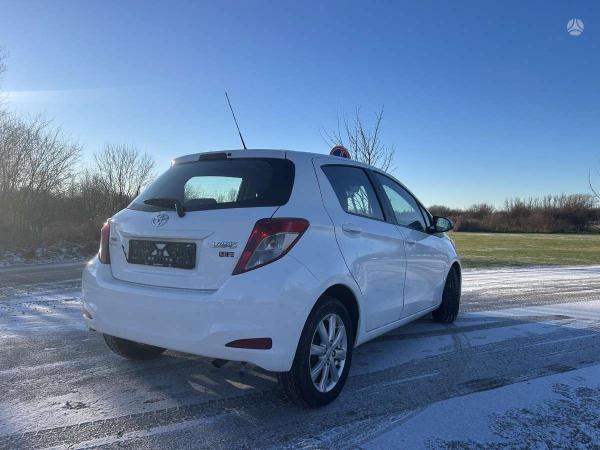 Balts Toyota Yaris 2014 Šauļi, ar dzinēja tilpumu 1.36 L un nobraukumu 190 tūkst. km par 4200 €, foto 7 vietnē AUTOMOTO.COM.LV