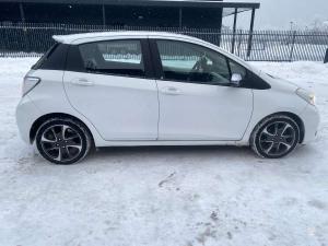 Balts Toyota Yaris 2014 Jonava, ar dzinēja tilpumu 1.00 L un nobraukumu 84 tūkst. km par 5900 €, foto 5 vietnē AUTOMOTO.COM.LV