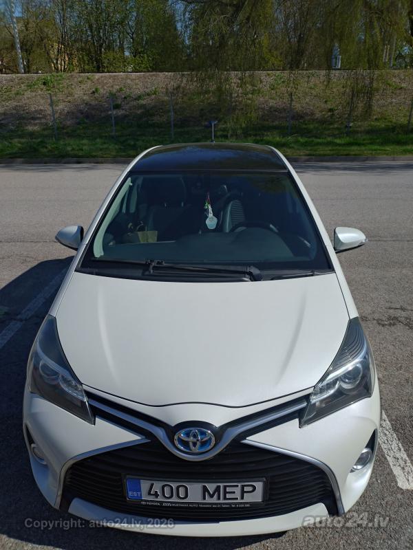 Balts Toyota Yaris 2014 Tallina, ar dzinēja tilpumu 1.50 L un nobraukumu 97 tūkst. km par 10900 €, foto 10 vietnē AUTOMOTO.COM.LV