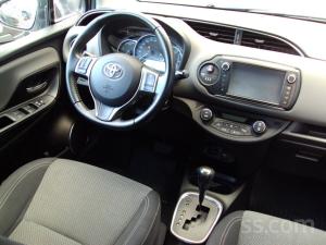 Balts Toyota Yaris 2014 Rīga, ar dzinēja tilpumu 1.50 L un nobraukumu 184 tūkst. km par 8300 €, foto 5 vietnē AUTOMOTO.COM.LV