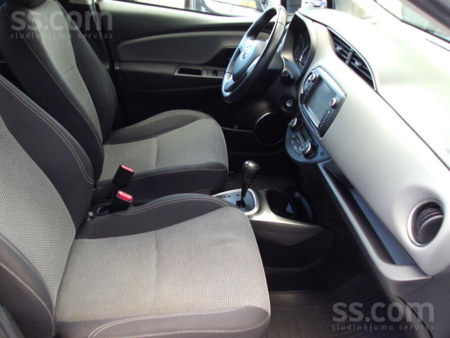 Balts Toyota Yaris 2014 Rīga, ar dzinēja tilpumu 1.50 L un nobraukumu 184 tūkst. km par 8300 €, foto 6 vietnē AUTOMOTO.COM.LV