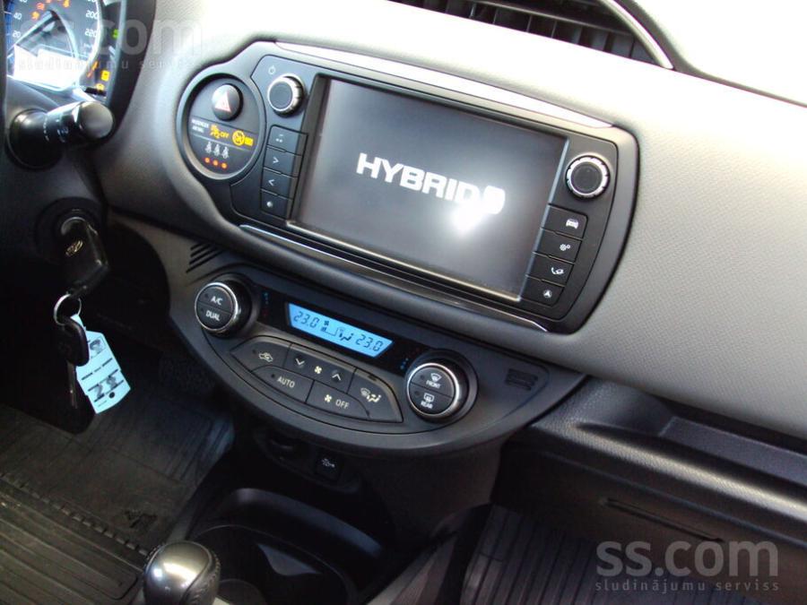 Balts Toyota Yaris 2014 Rīga, ar dzinēja tilpumu 1.50 L un nobraukumu 184 tūkst. km par 8300 €, foto 7 vietnē AUTOMOTO.COM.LV