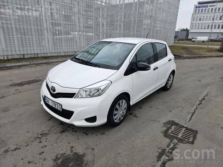 Balts Toyota Yaris 2014 Rīga, ar dzinēja tilpumu 1.30 L un nobraukumu 149 tūkst. km par 4790 €, foto 1 vietnē AUTOMOTO.COM.LV