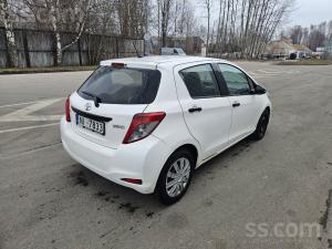 Balts Toyota Yaris 2014 Rīga, ar dzinēja tilpumu 1.30 L un nobraukumu 149 tūkst. km par 4790 €, foto 4 vietnē AUTOMOTO.COM.LV
