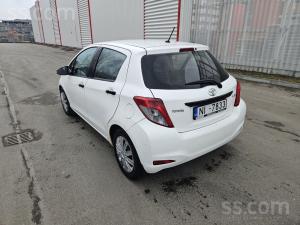 Balts Toyota Yaris 2014 Rīga, ar dzinēja tilpumu 1.30 L un nobraukumu 149 tūkst. km par 4790 €, foto 5 vietnē AUTOMOTO.COM.LV