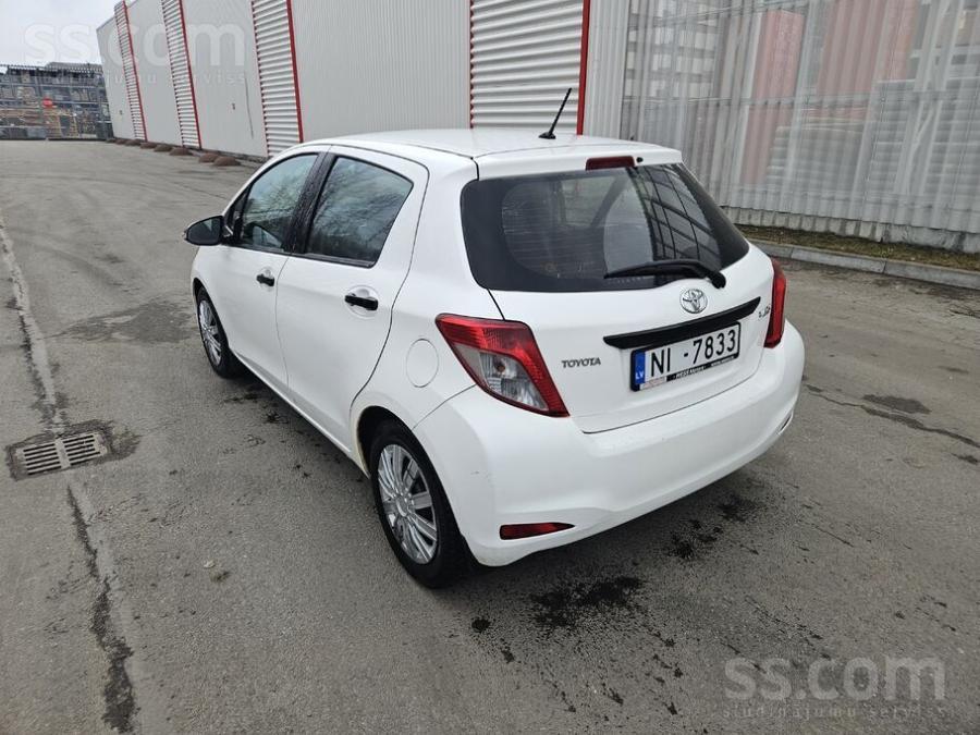 Balts Toyota Yaris 2014 Rīga, ar dzinēja tilpumu 1.30 L un nobraukumu 149 tūkst. km par 4790 €, foto 5 vietnē AUTOMOTO.COM.LV