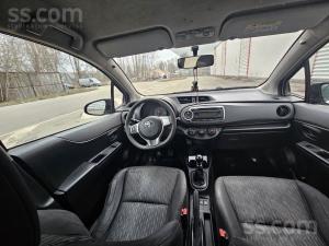 Balts Toyota Yaris 2014 Rīga, ar dzinēja tilpumu 1.30 L un nobraukumu 149 tūkst. km par 4790 €, foto 9 vietnē AUTOMOTO.COM.LV