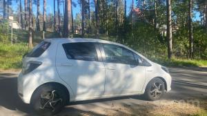 White Toyota Yaris 2014 in Riga, with an engine capacity of 1.50 L and mileage of 300 thousand km for 6500 €, photo 3 on AUTOMOTO.COM.LV