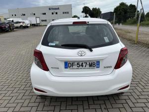 White Toyota Yaris 2014 in Taurage, with an engine capacity of 1.00 L and mileage of 220 thousand km for 4600 €, photo 7 on AUTOMOTO.COM.LV